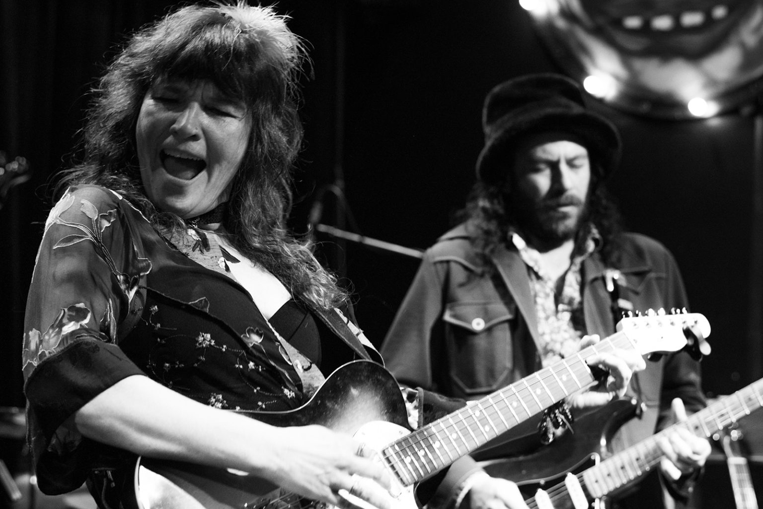 Julia Francis - LoudSwell