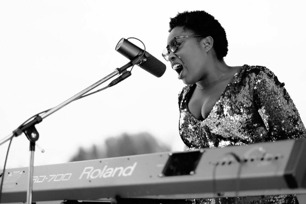 Shaina Shepherd - LoudSwell