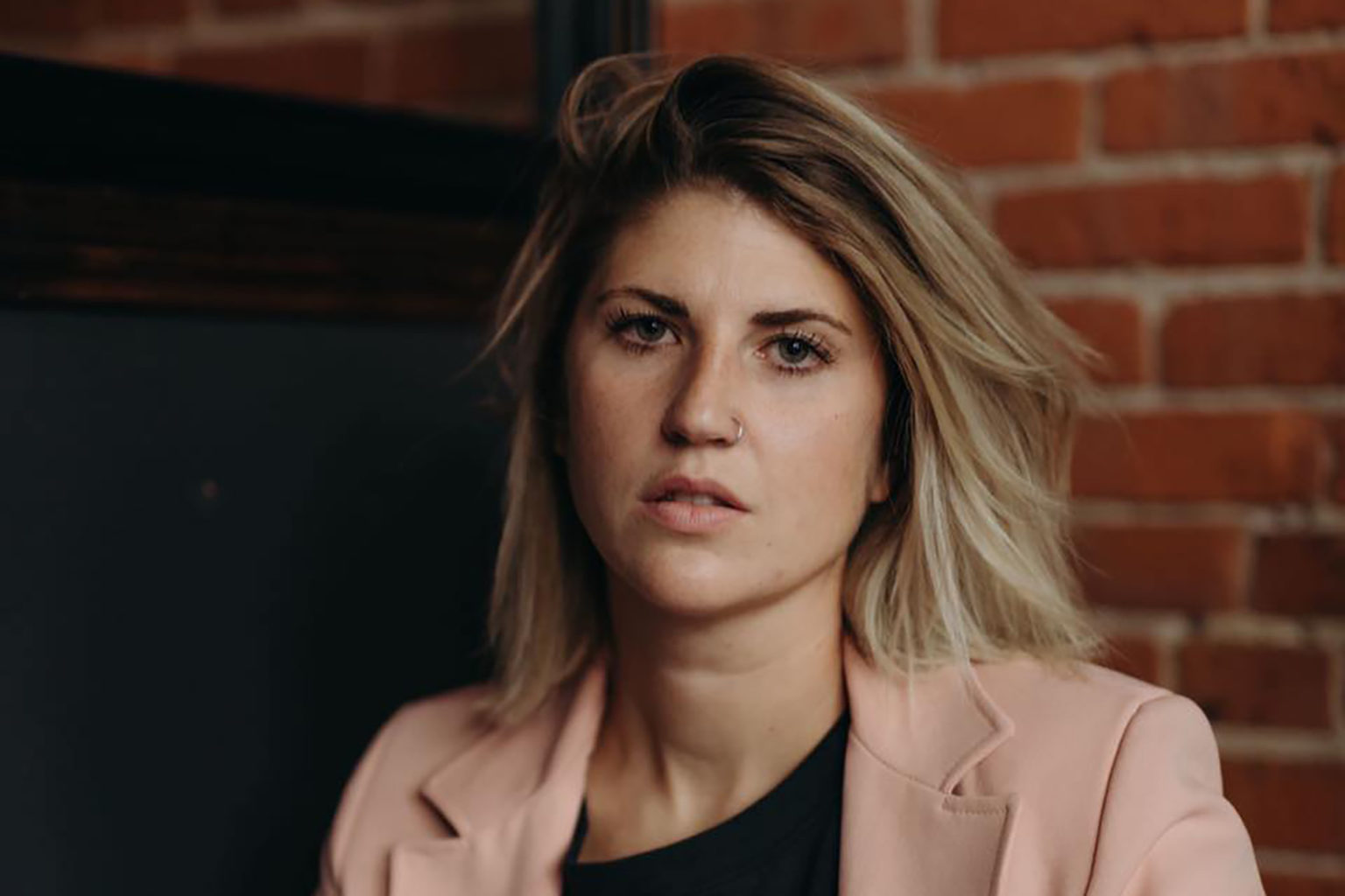 Kate Dinsmore - LoudSwell